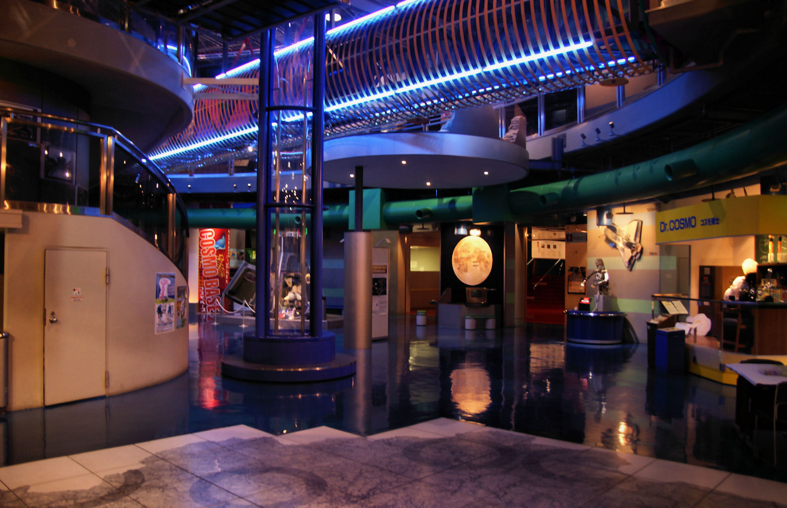 More glimpses of unfamiliar Japan: Miyazaki Science Center