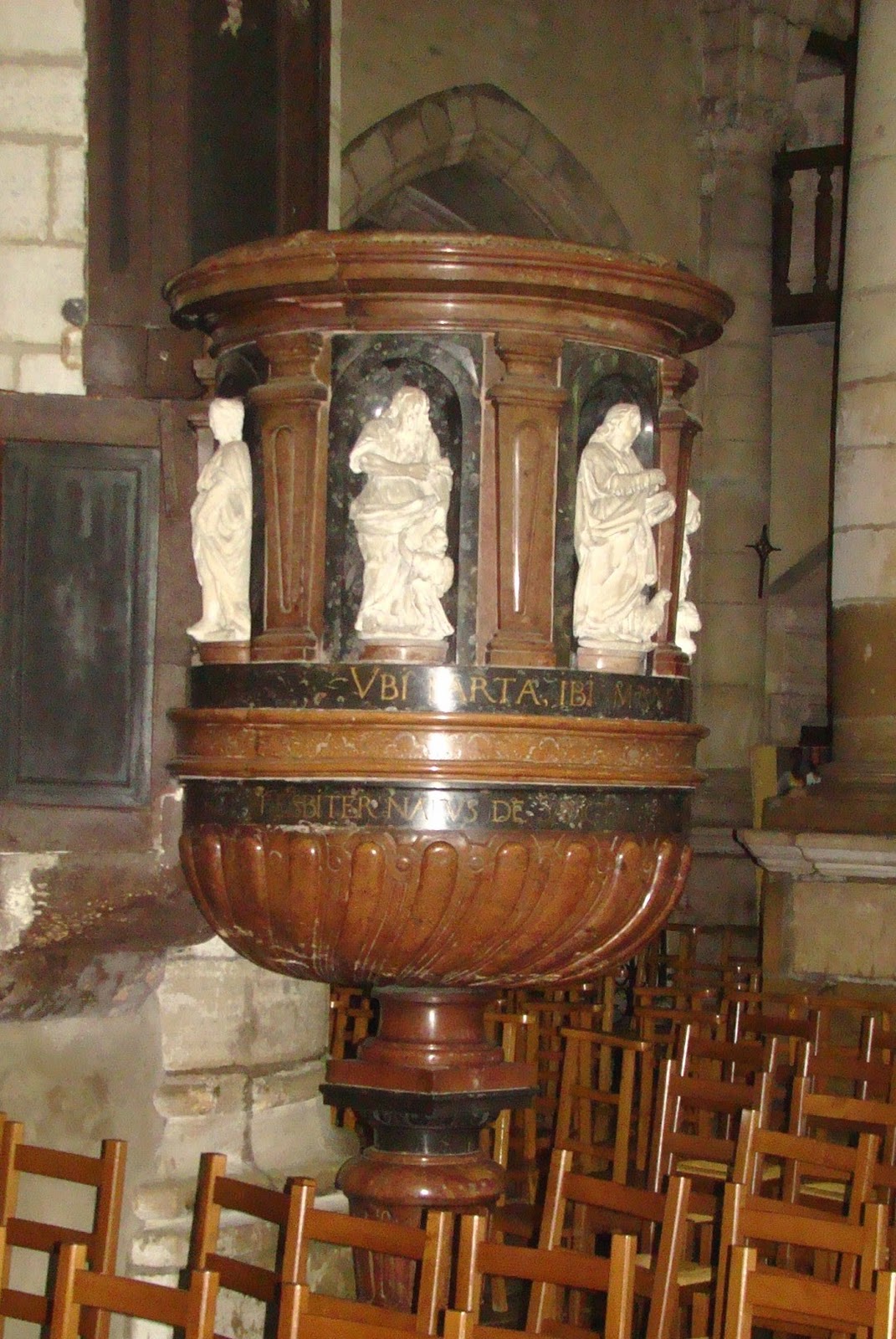Saint-Jean-de-Losne, Tourisme, Histoire, Patrimoine: Le mobilier de l ...