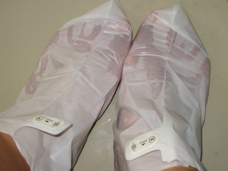 Leaders InSolution Dr. Therapy Foot Mask | Review, Impressions - Jello ...