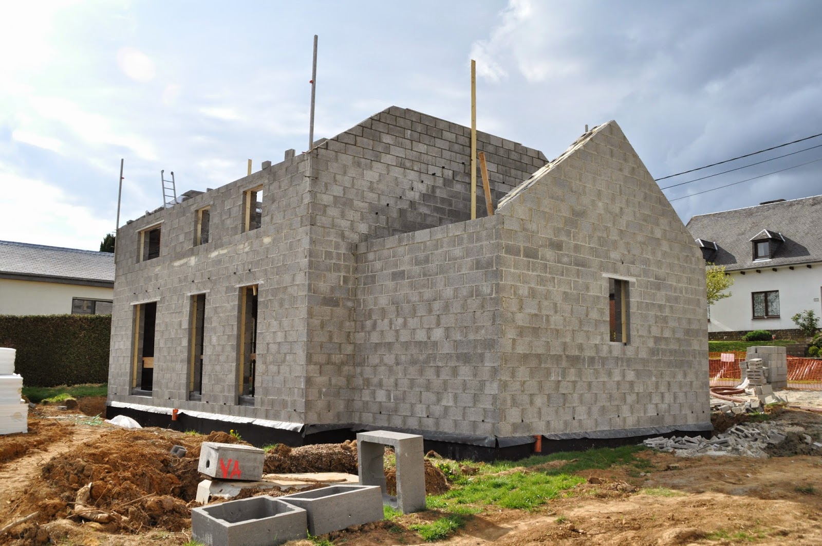 Notre maison avec "Maisons Blavier": 19ème Jour, Montage des pointes