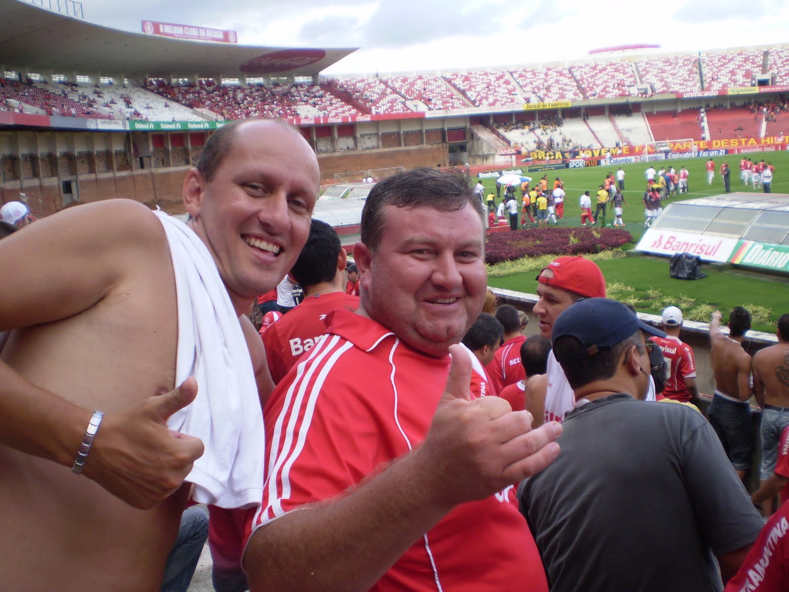 Cláudio Irion: UM DOMINGO NO BEIRA-RIO.