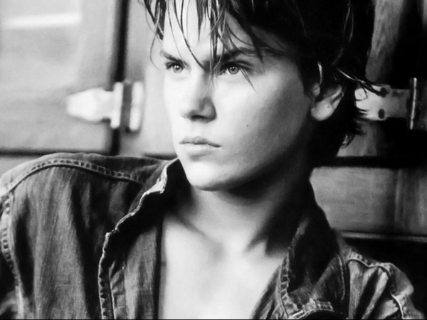 River Phoenix. Actor e ícono del cine gay ~ OrgulloLGBT.co