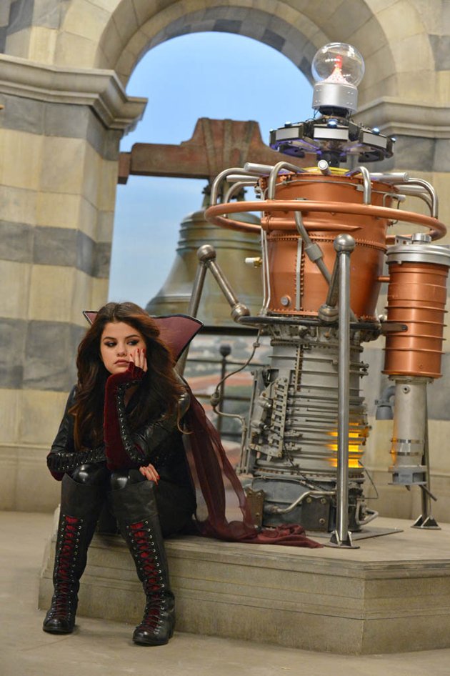 Alex Vs. Alex ~ Galeria do Super Disney