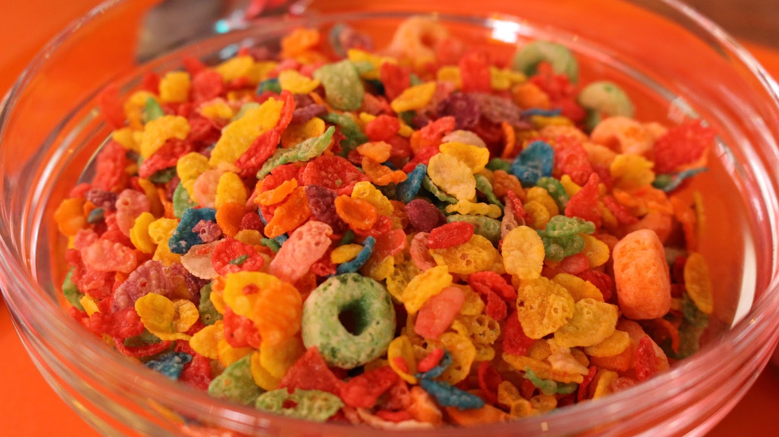 Flakes Corner Berlin - Das Cornflakes Foodporn Café - aufgerouget