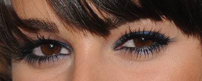 Cheek Chicks: Secret Weapon: Navy eyeliner