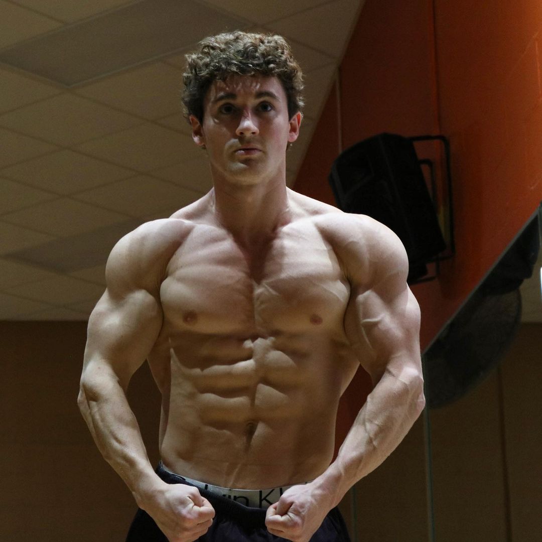 the beauty of male muscle: Hunter