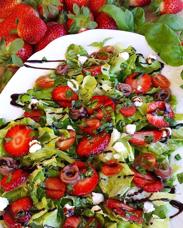 Les receptes que m'agraden: Ensalada de fresas y brotes tiernos con ...