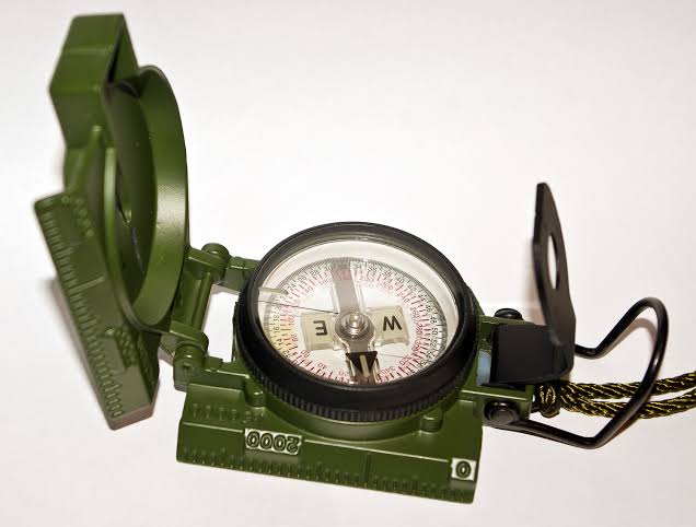 Difference between Prismatic compass and surveyor compass | Digitech ...
