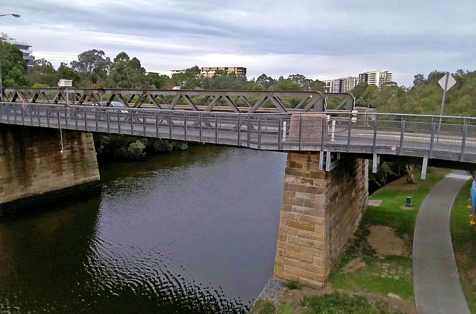 Traveloscopy Travelblog: Sydney Harbour Bridges: The Gasworks Bridge ...