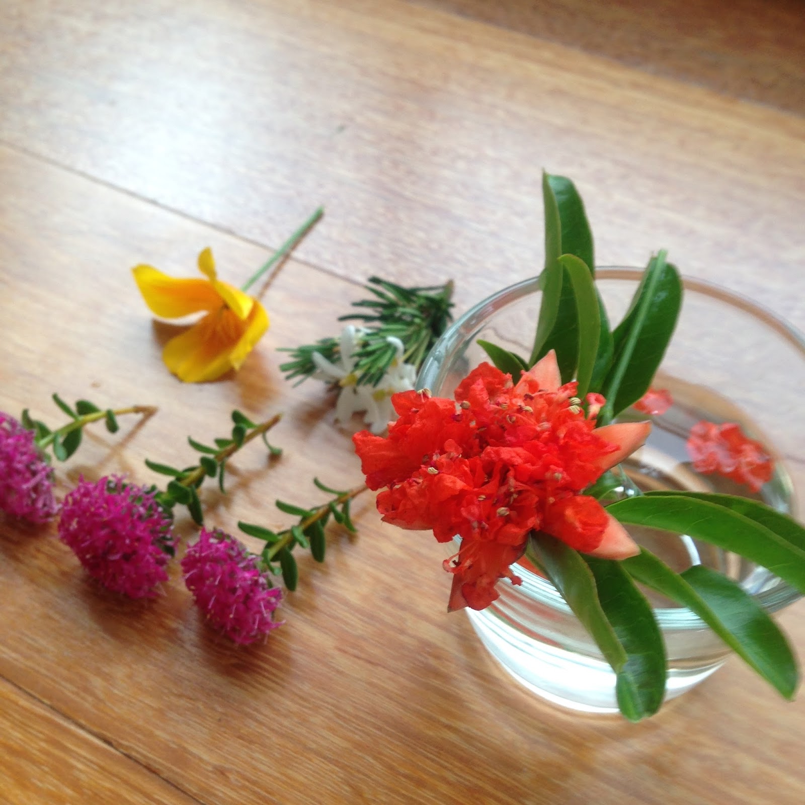Nassae Ithilwen: DIY: Small Flower Arrangement