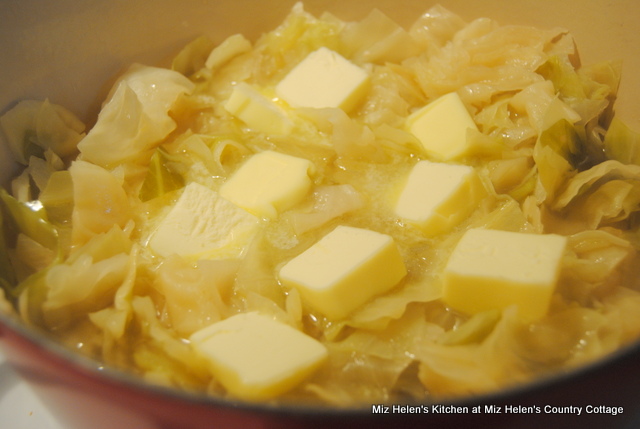Old Fashioned Creamed Cabbage