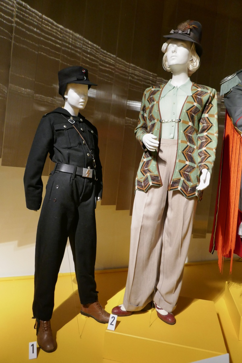 Hollywood Movie Costumes and Props: Oscar-nominated Jojo Rabbit movie ...