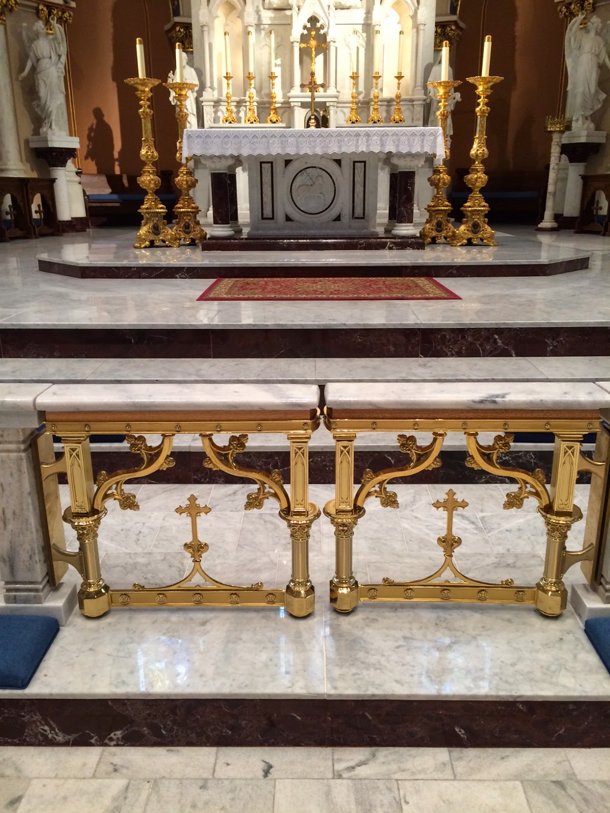 southern orders: THE ALTAR GATES ARE COMPLETED NOW WITH THEIR MARBLE TOPS!