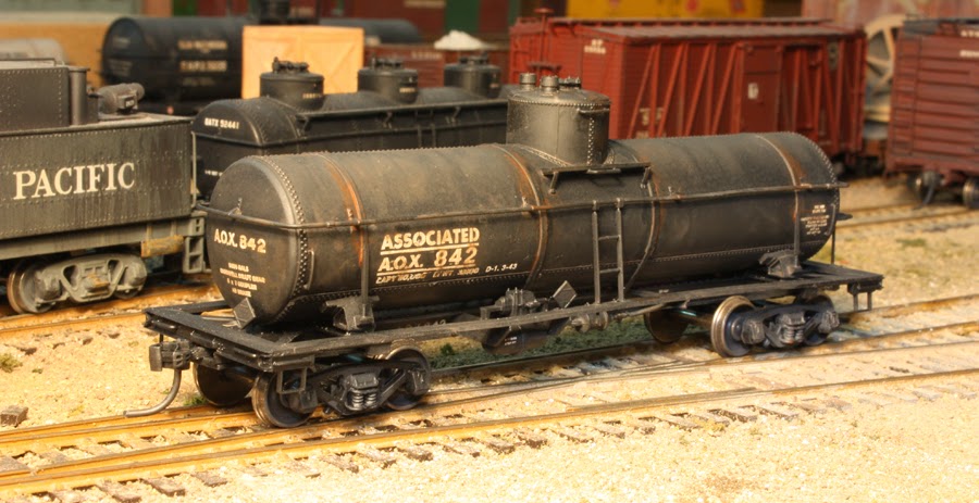 modeling the SP: Associated Oil tank cars: modeling