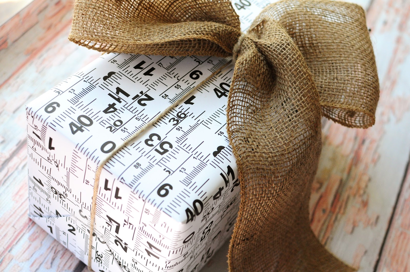 "accessorize your life!": Vintage Gift Wrap