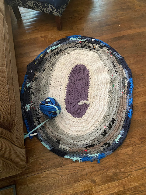 Refashion Co-op: Rag Rug from old t-shirts