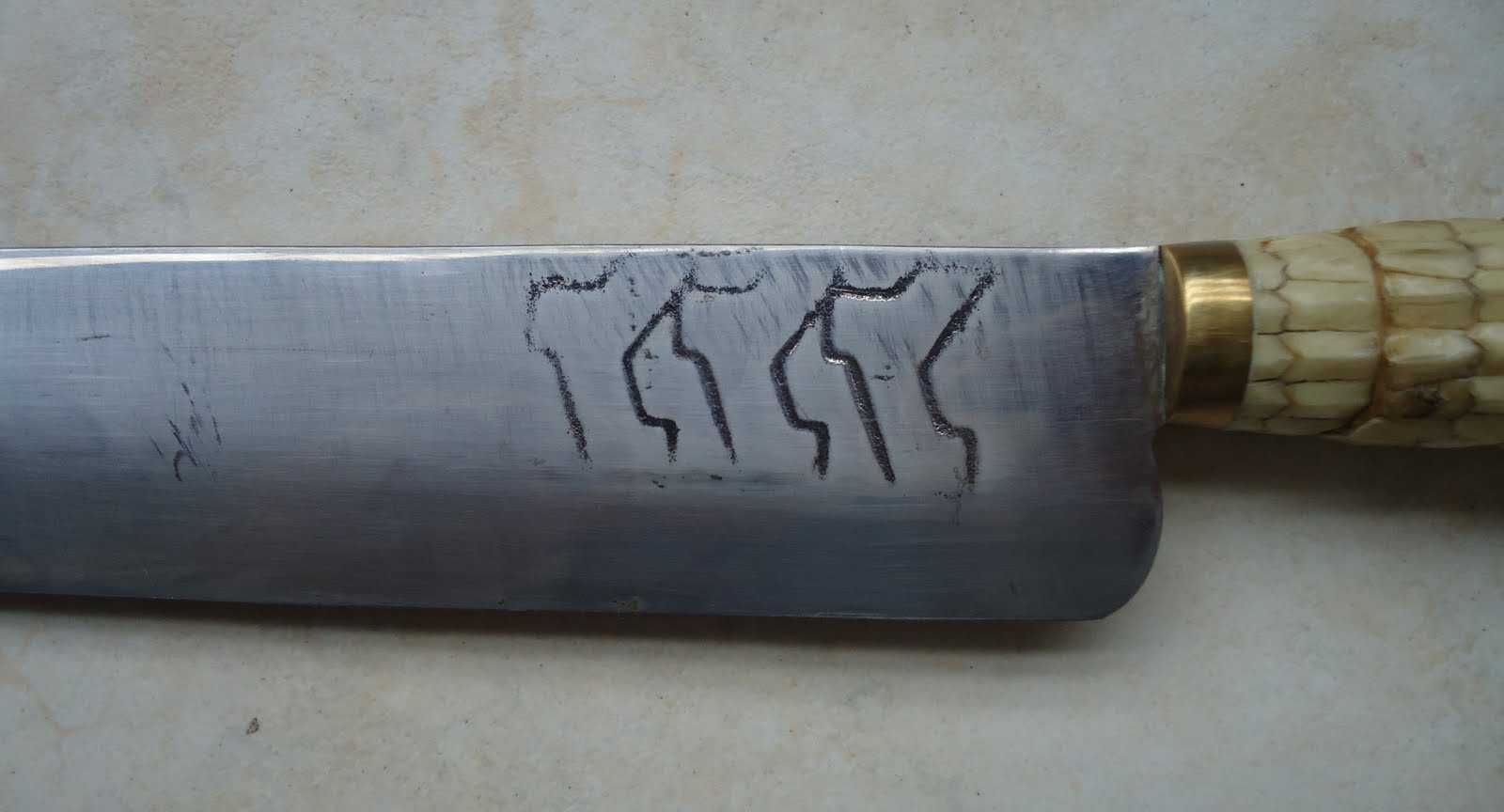 MINHAS FACAS: FACA DE DISCO DE ARADO COM CABO DE RABO DE TATU