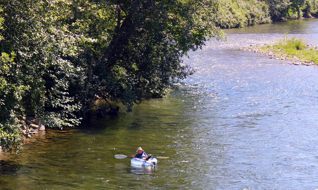 Keith Nicol Adventures: The Puntledge River is ideal for tubing at the ...