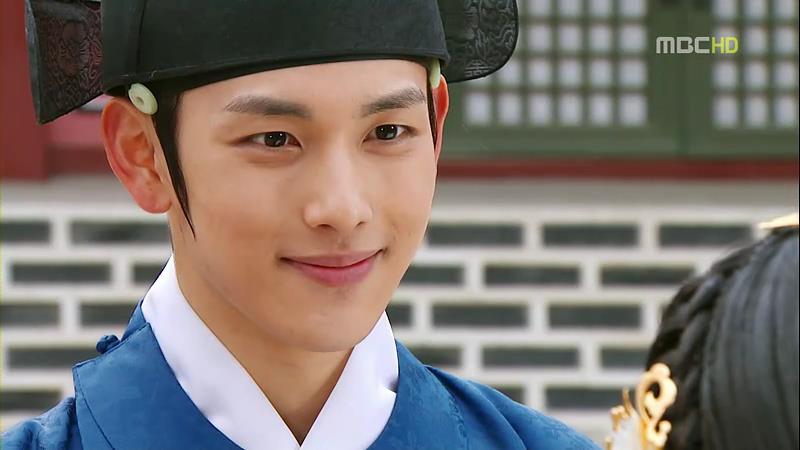 해를 품은 달 (THE MOON THAT EMBRACES THE SUN)