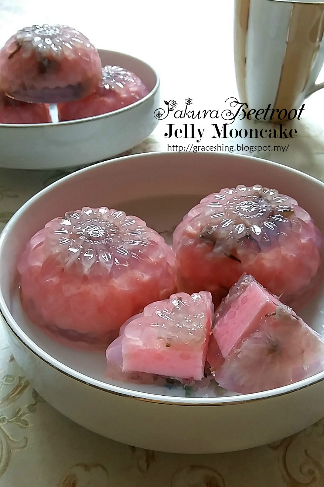 Grace's Blog 欣语心情: 樱花甜菜根燕菜月饼 Sakura Beetroot Jelly Mooncake
