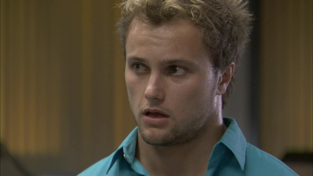 ausCAPS: Mark Furze in Underbelly: The Golden Mile 3-03 "Kingdom Come"