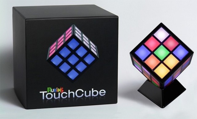 Rubik's Touch Cube: Sebuah Produk yang Revolusioner dari Rubik's