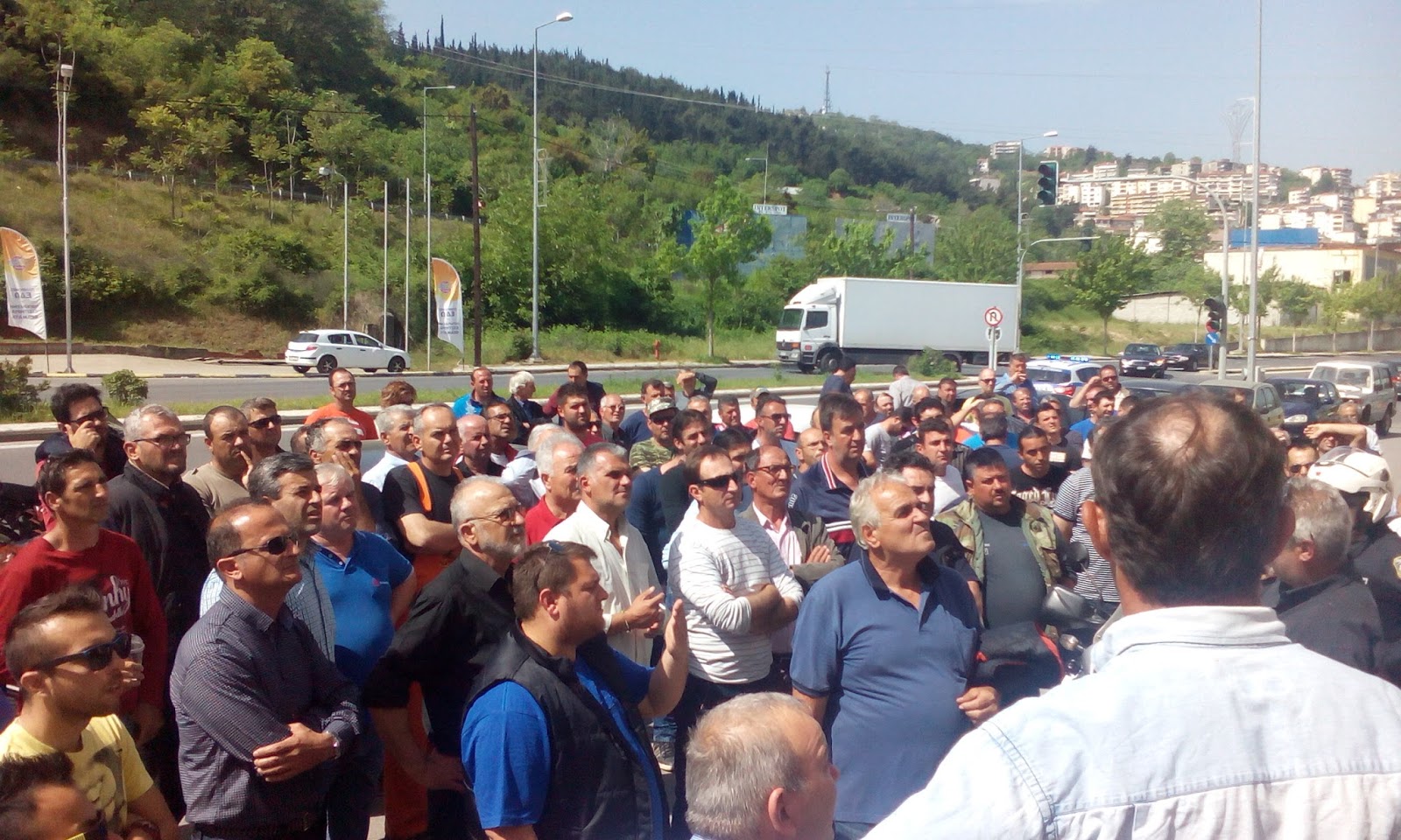 ΧΑΜΟΣ ΣΤΟ ΕΛΓΑ ΣΤΗΝ ΒΕΡΟΙΑ.ΟΙ ΑΓΡΟΤΕΣ ΤΗΣ ΠΕΛΛΑΣ-ΗΜΑΘΙΑΣ ΖΗΤΟΥΝ ...