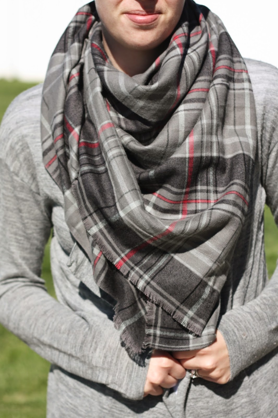 3 DIY Scarf Tutorials | The Pretty Life Girls