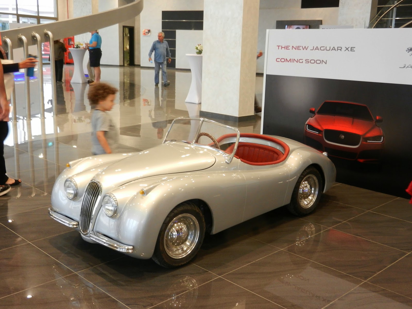 Kuweight 64: GREAT BRITISH AUTOMOTIVE SHOWCASE AT SIRBB CIRCUIT