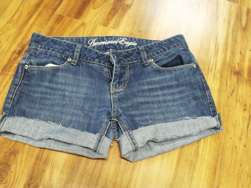 "wearing our hearts on our sleeves": Cute Cut-Offs... DIY