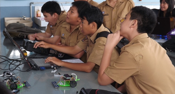 Belajar Robot di Sekolah ~ Belajar Robot