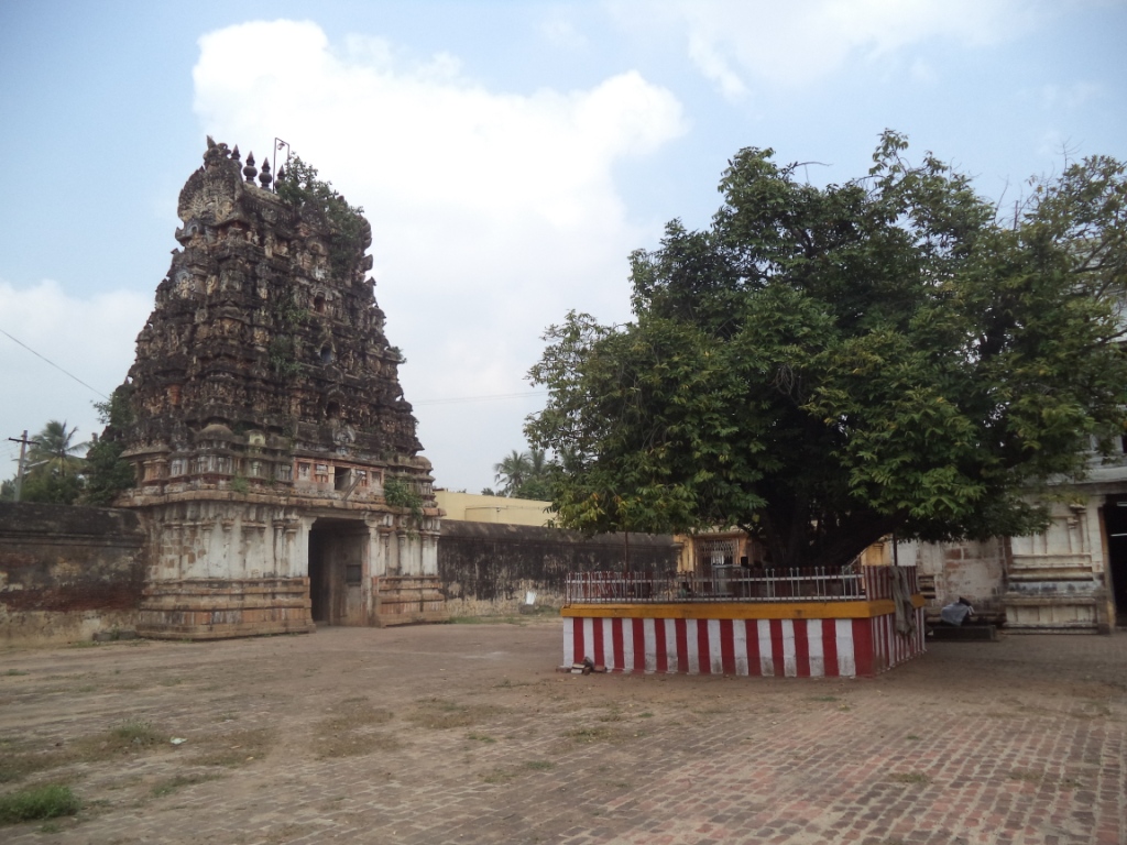 Tamilnadu Tourism: Ukthavedeeswarar Temple, Kuthalam, Mayiladuthurai