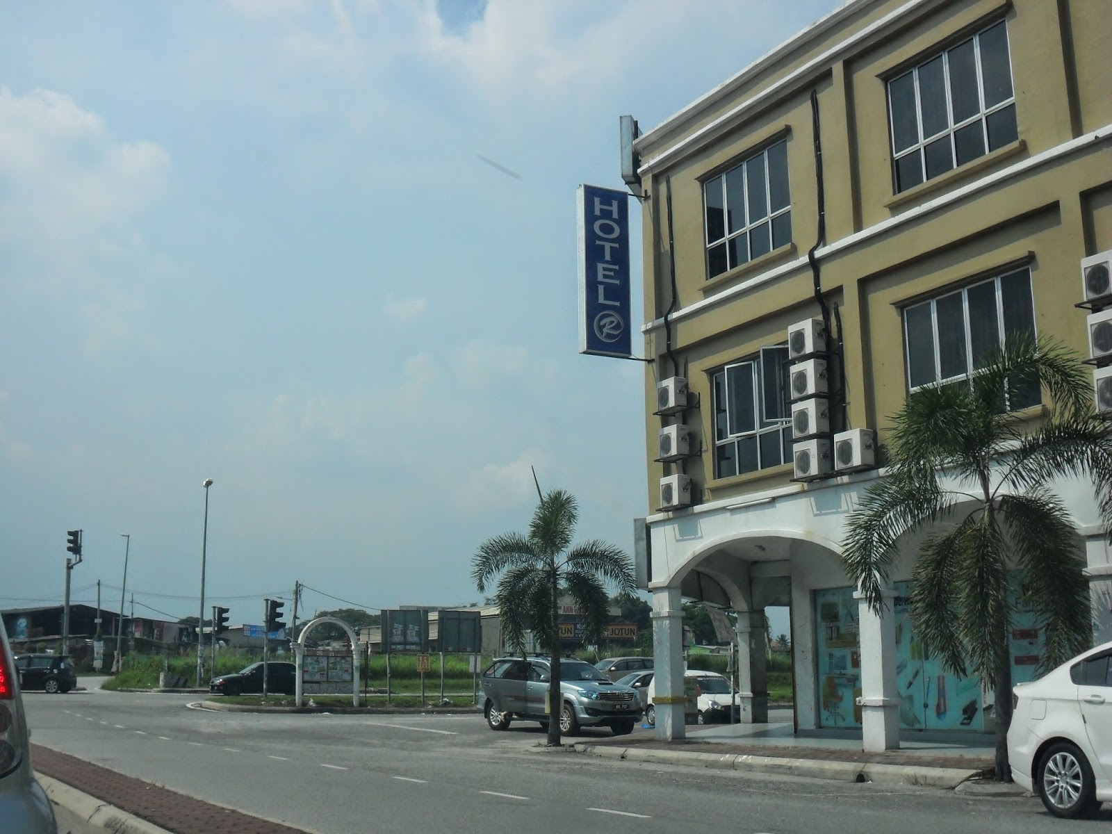 MARA Japan Industrial Institute...: MJII...kemudahan Hotel di sekitar MJII