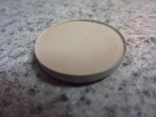 Eyeshadow Addicts Anonymous: A GUIDE TO MAC HIGHLIGHT EYESHADOWS