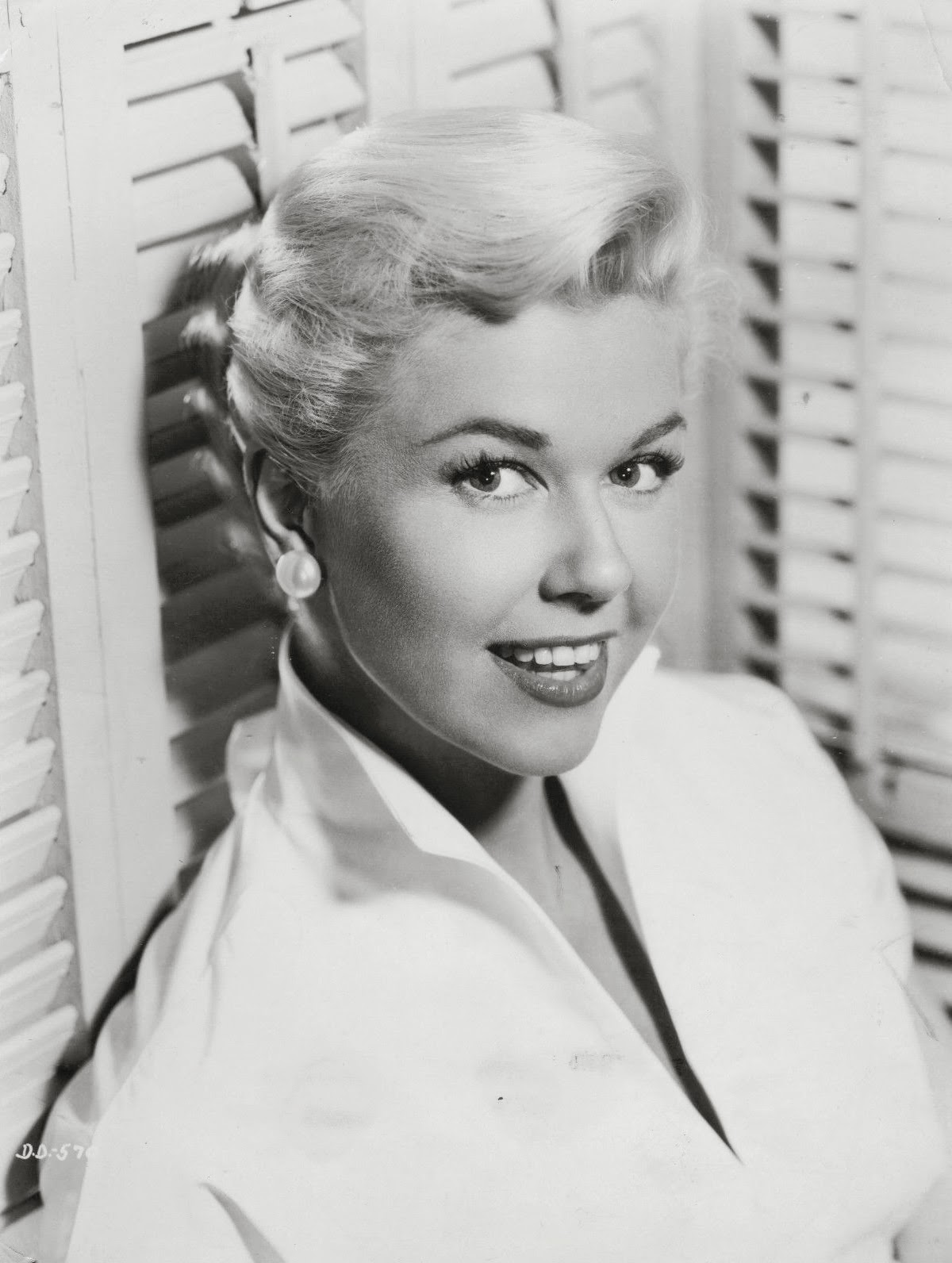 It's The Pictures That Got Small ...: THE SATURDAY GLAMOUR 15!