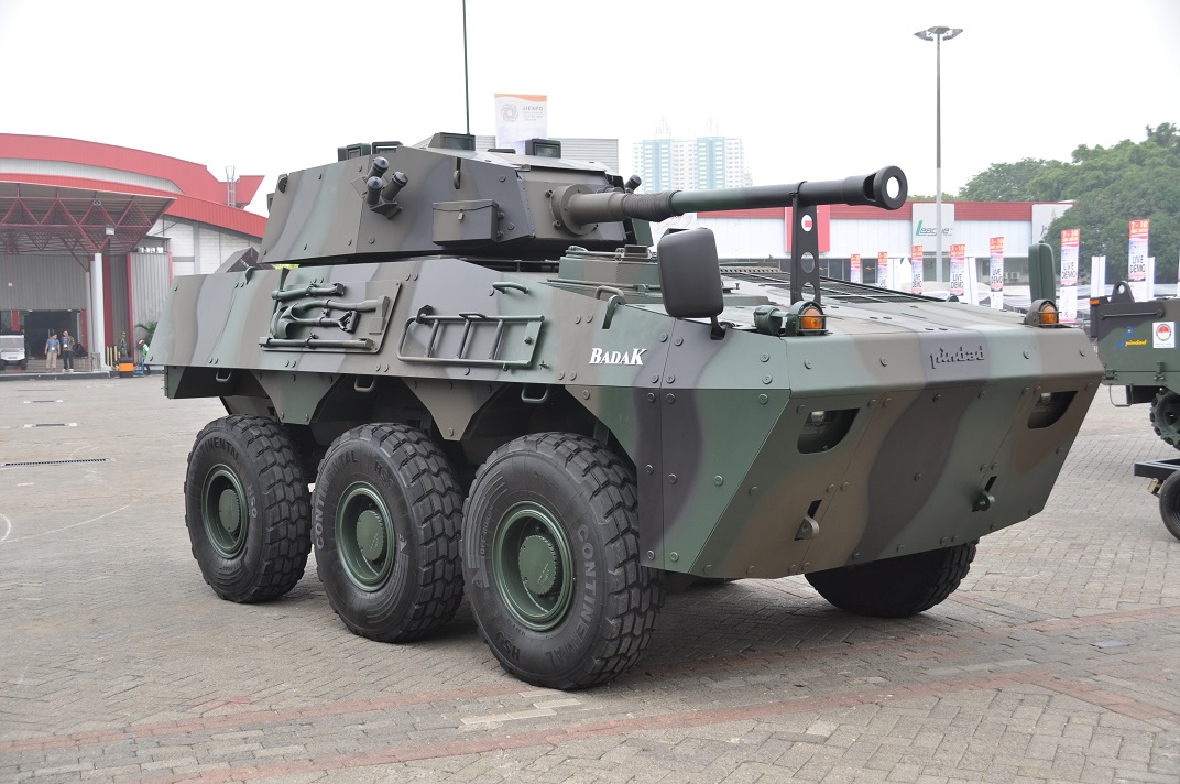 DEFENSE STUDIES: Panser Badak Pindad Segera Masuk Jalur Produksi