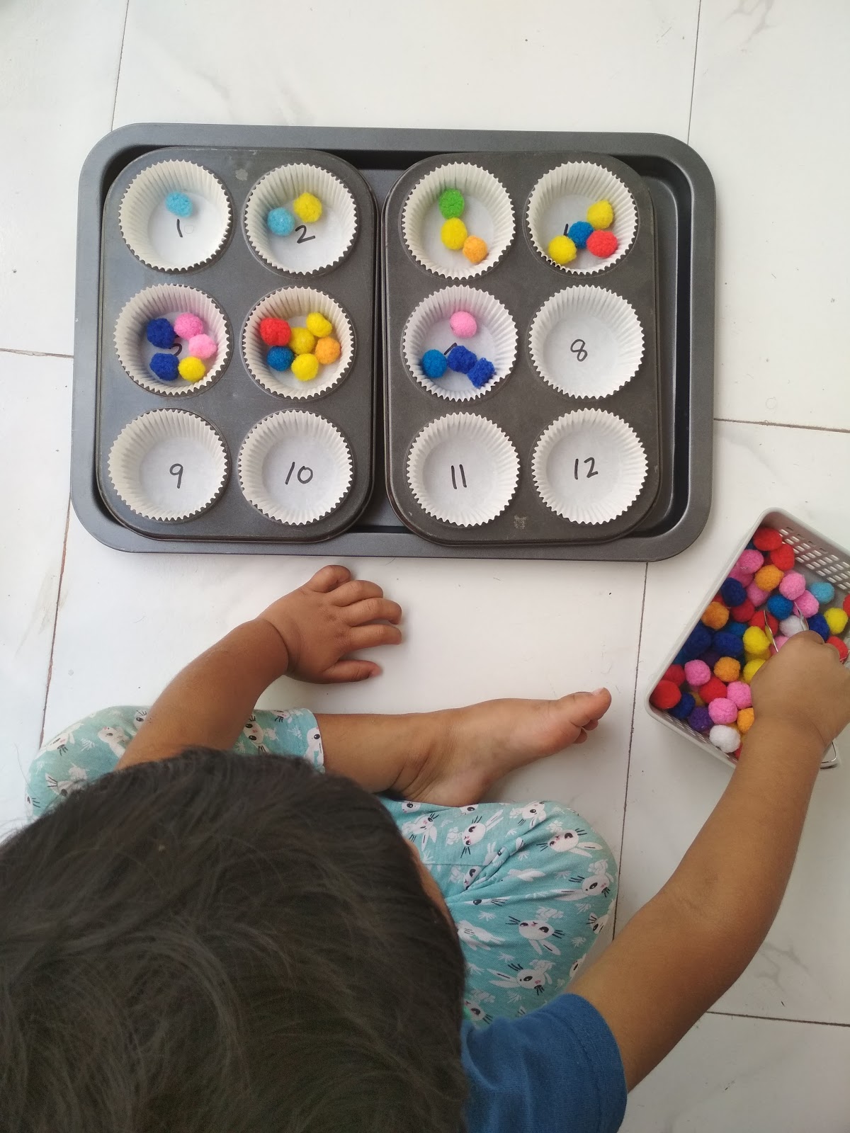 Sonshine Mumma: Pompom and Muffin Tray Counting Activity