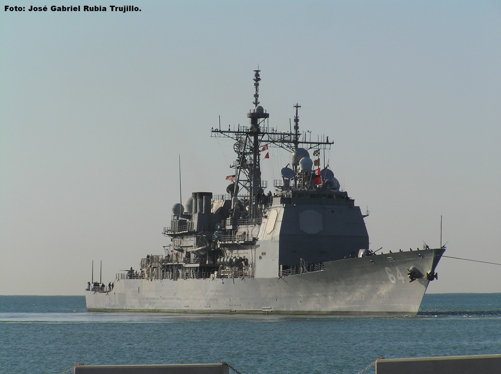 Barcos en Málaga: El CG-64 USS Gettysburg visita Málaga.
