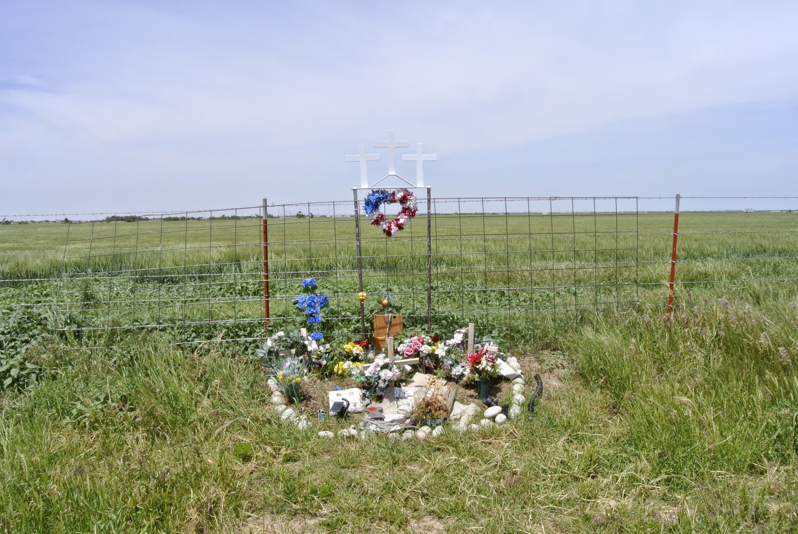 On The Storm Front: Remembering the TWISTEX Team: The Memorial Site