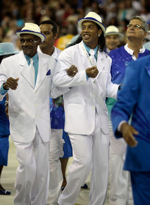 My Relationship With Football: Ronaldinho Parties at Carnivale