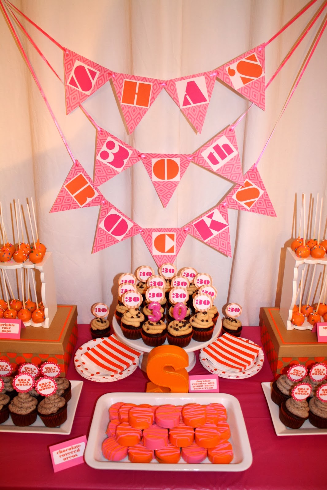 Kake: Pink & Orange 30th Birthday Party