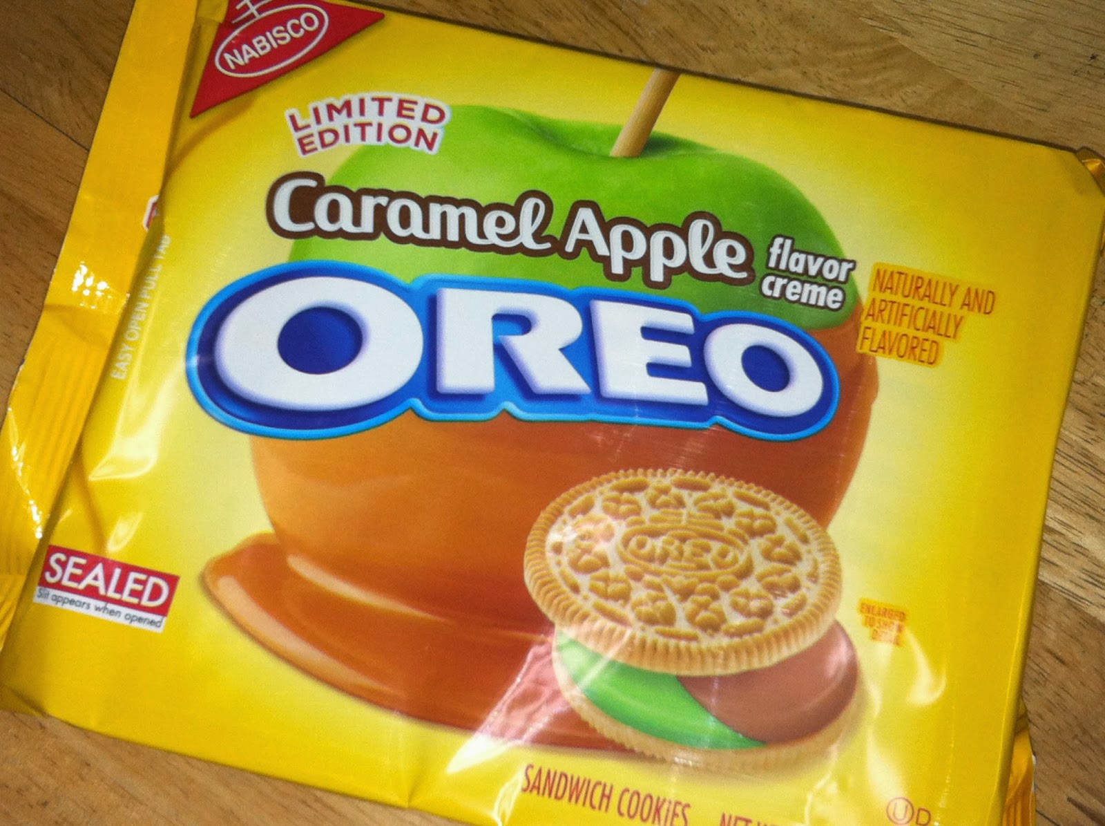 The Holidaze: Caramel Apple Oreo Cookies