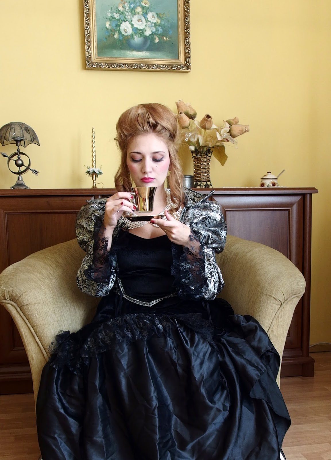 Wytyczne kosmetyczne: Barok. Makijaż i stylizacja.