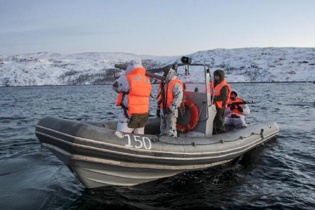 Asian Defence News: Russian Navy frogman training Anti-sabotage war