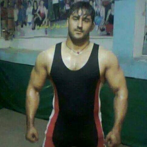 world bodybuilders pictures: afghan wrestler and muscles builder rameen ...