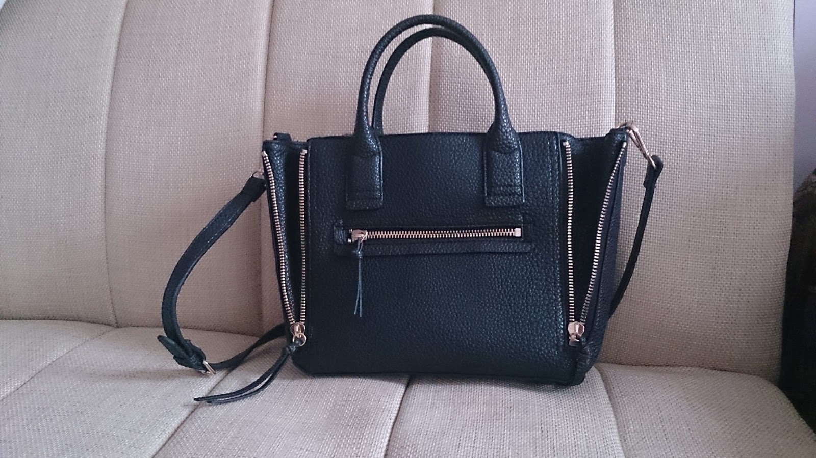 Mango SMALL TOTE BAG Review - The girl with stars in her hair