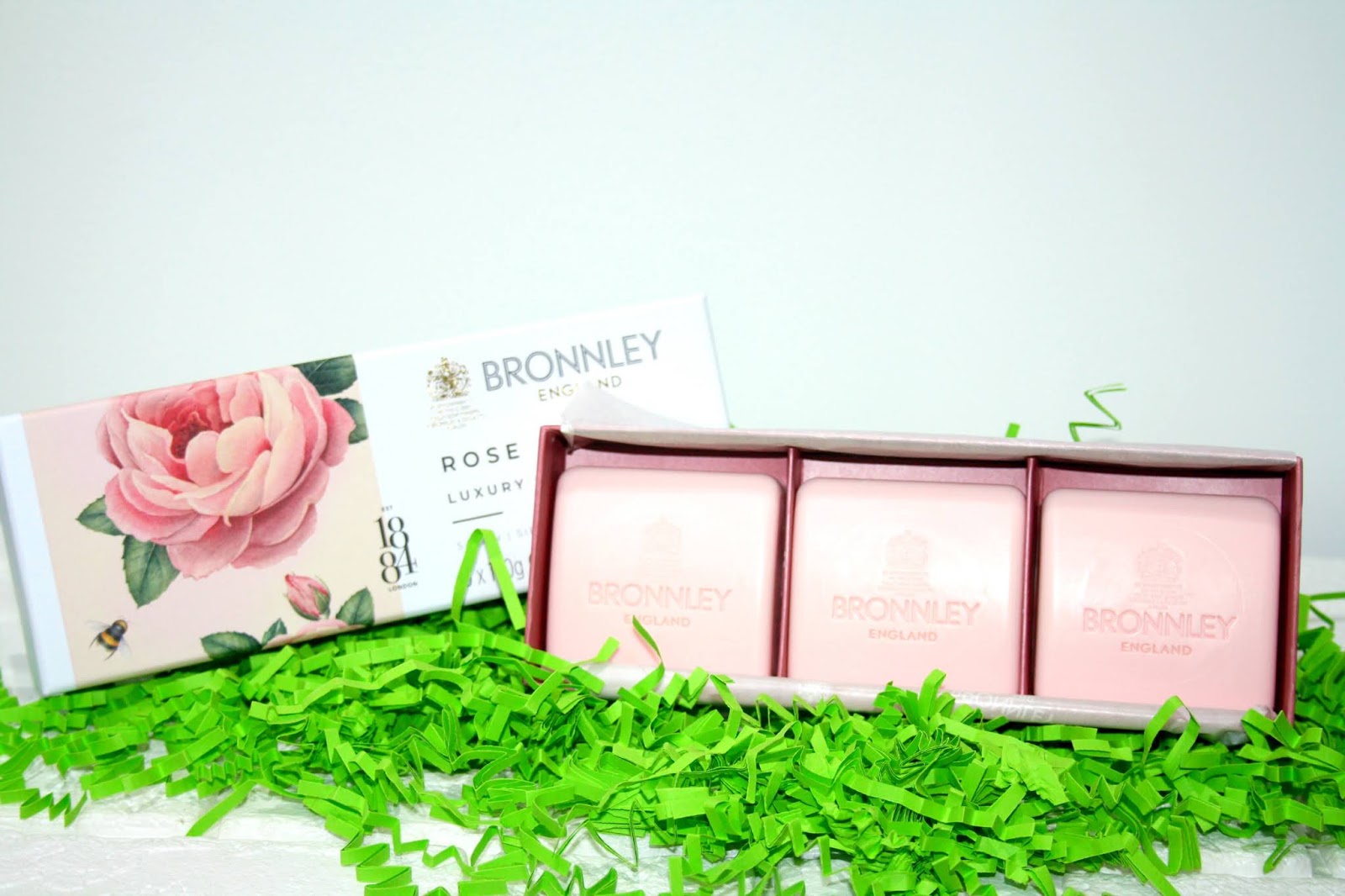 Beautyqueenuk | A UK Beauty and Lifestyle Blog: Bronnley Soap Collections