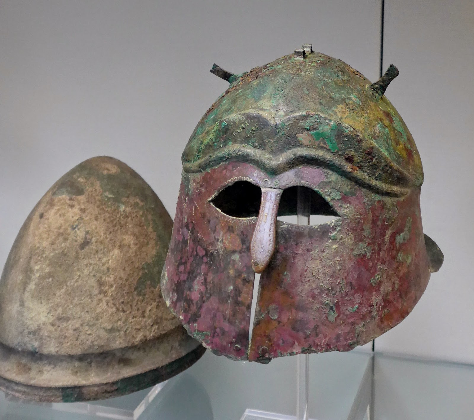 Art-e-facts: encounters with objects in museums: Roman Armour from ...