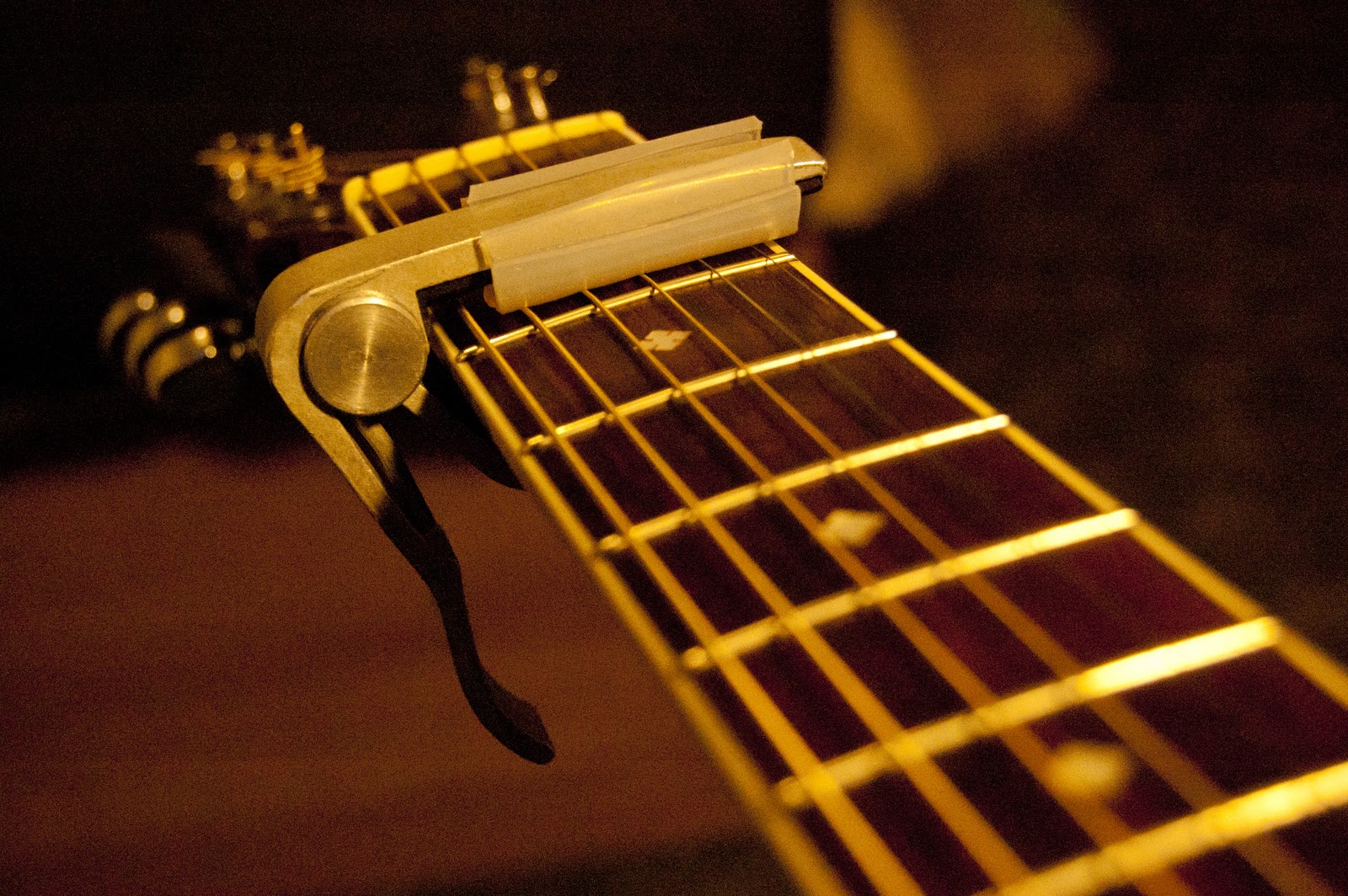 Guitart: DIY a Drop D Partial Capo