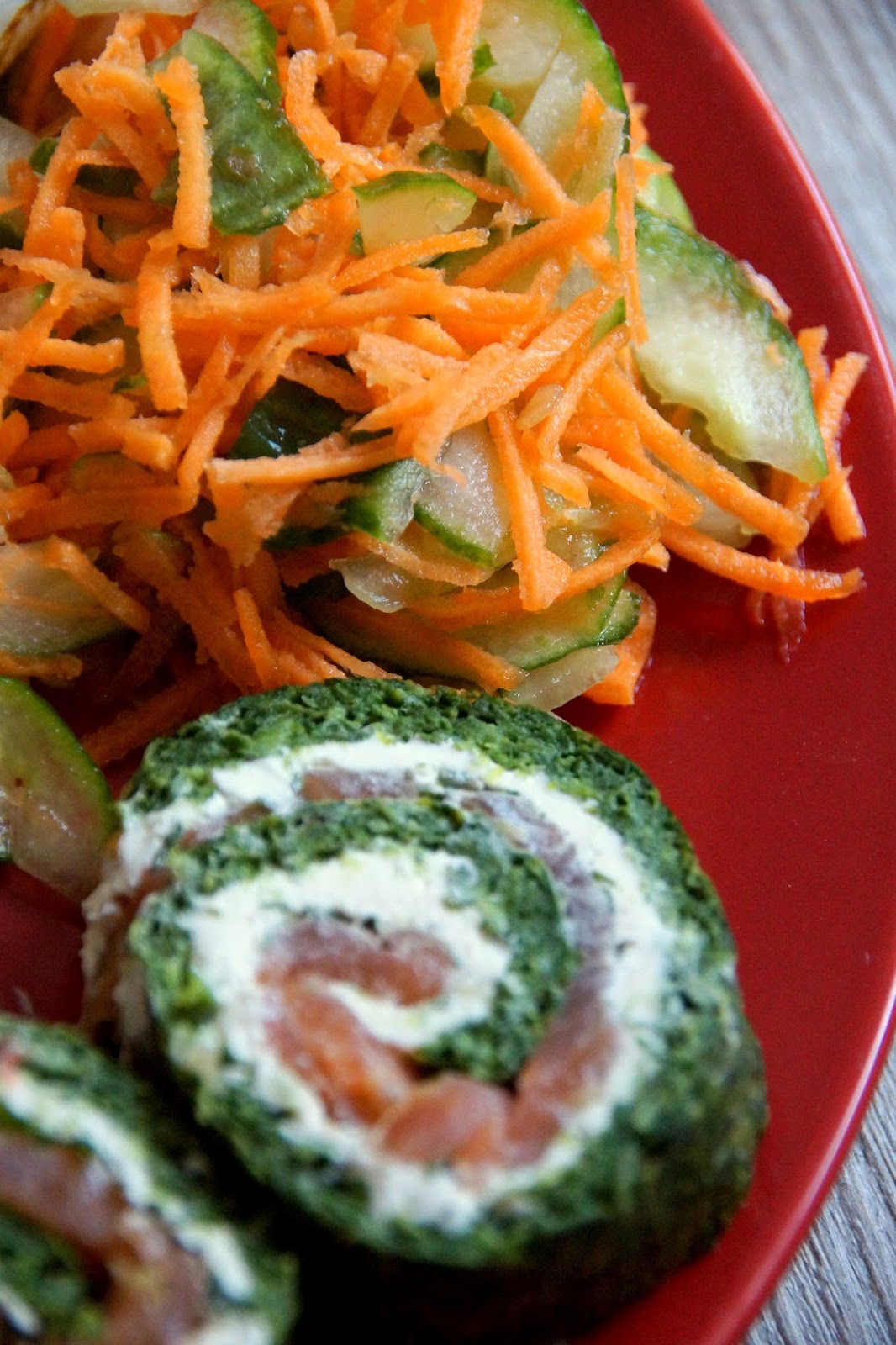 Bienvenue chez Spicy: Repas minceur - chou kale, roulé épinard saumon ...